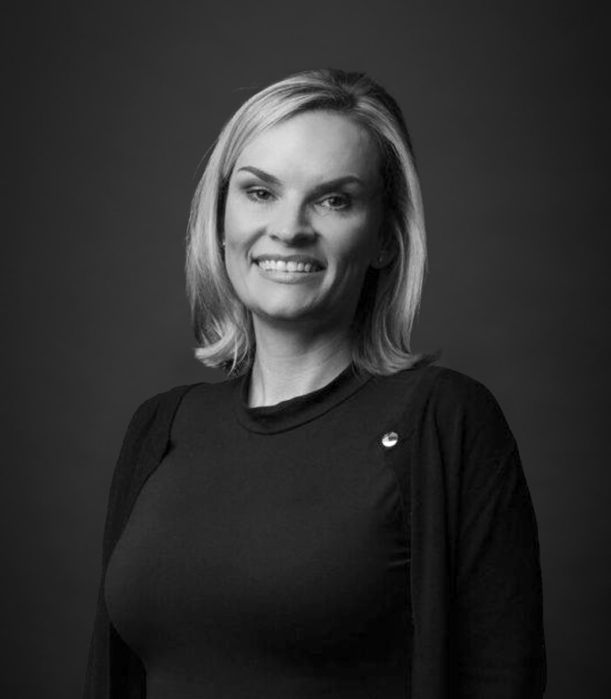 Tamlyn Pienaar - APA AFRICA A high-powered litigation and commercial ...